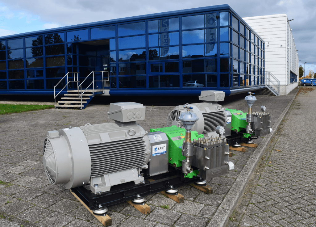 Two High-Pressure Power Units for sustainable hull cleaning